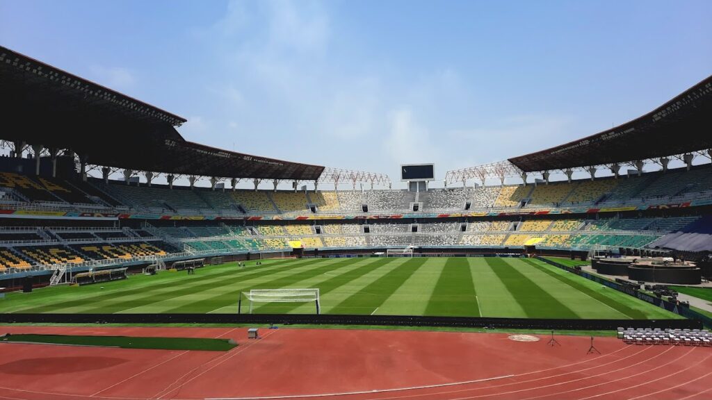 Deretan 10 Stadion Terbesar Di Indonesia Yang Layak Anda Kunjungi - Go ...